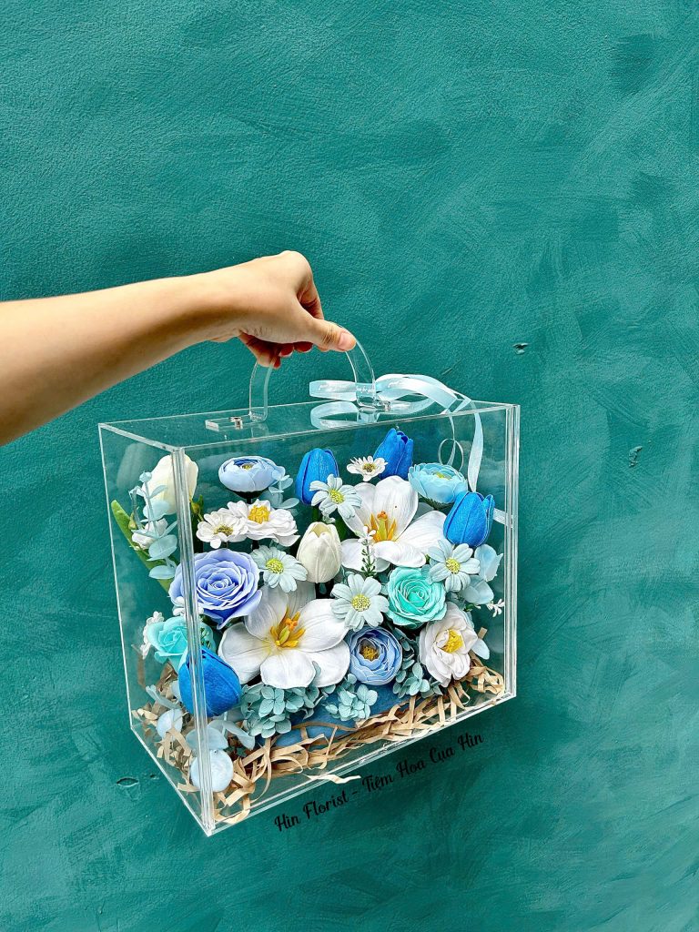 Hộp mika hoa sáp mix tulip tại TPHCM - Shop hoa sáp đẹp